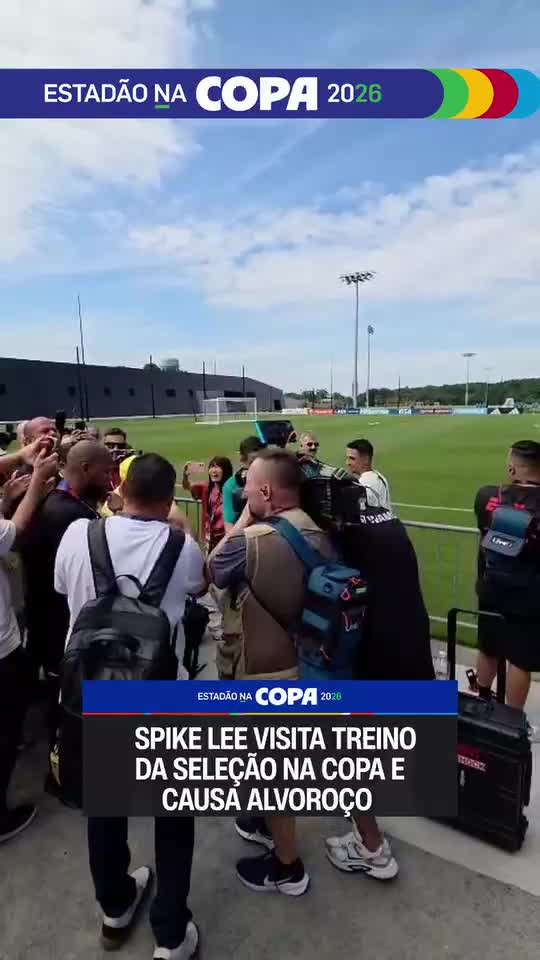 Spike Lee visita treino da seleção na Copa e causa alvoroço | Estadão ...