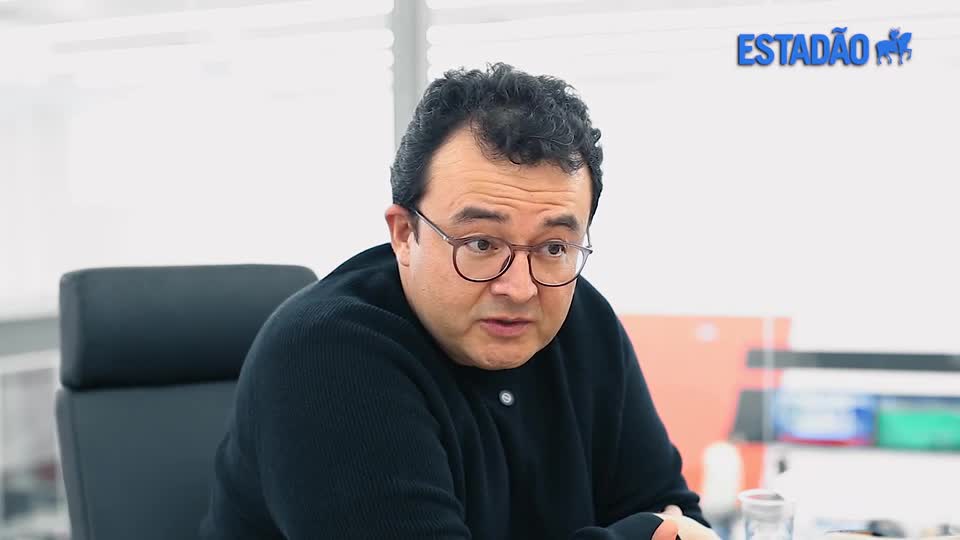 Conhece essa voz? Número 1 da ESPN, Rogério Vaughan também narra ...