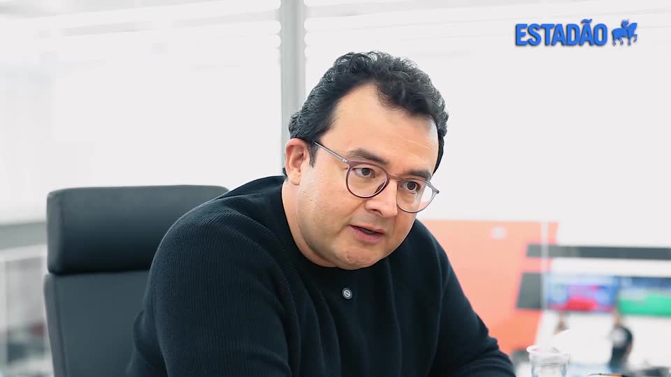 Jogador do Barcelona quis conhecer Rogério Vaughan por causa de ...