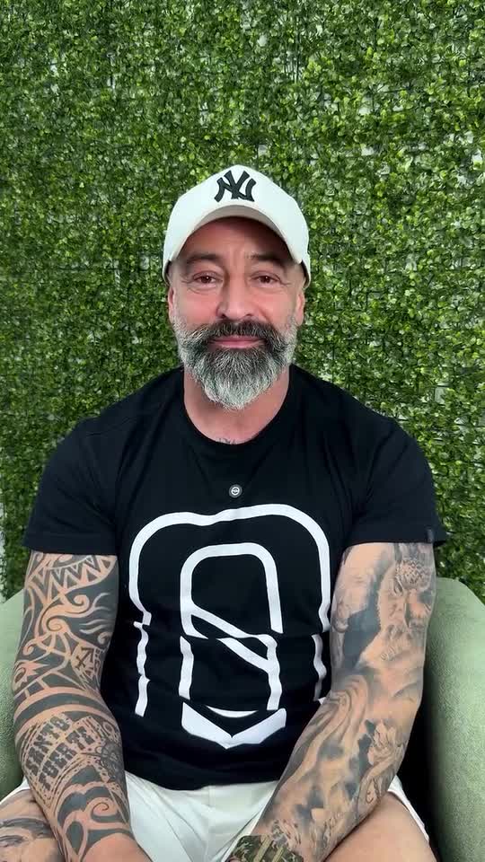 Humorista Cris Pereira se pronuncia pela 1ª vez após condenação; veja o ...